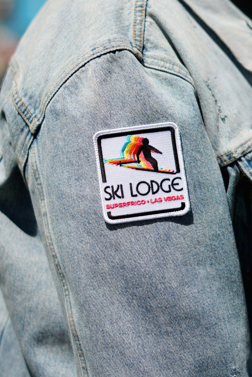 Ski Lodge Iron-On Patch – Spiegelworld Store